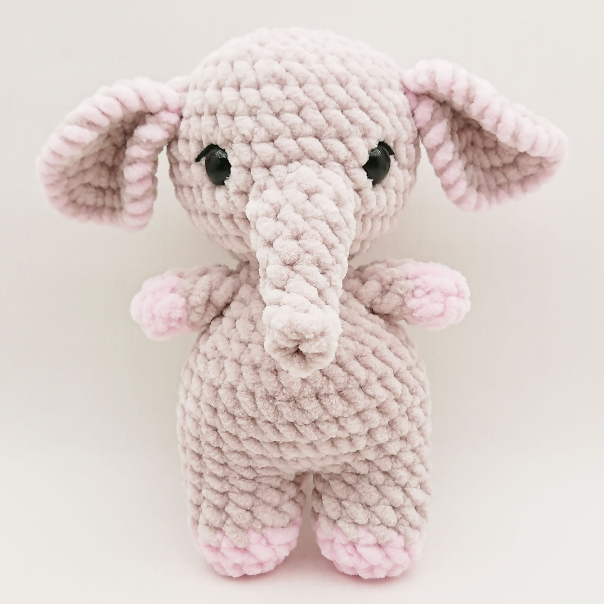 ANIMALS: Elephant Ellie
