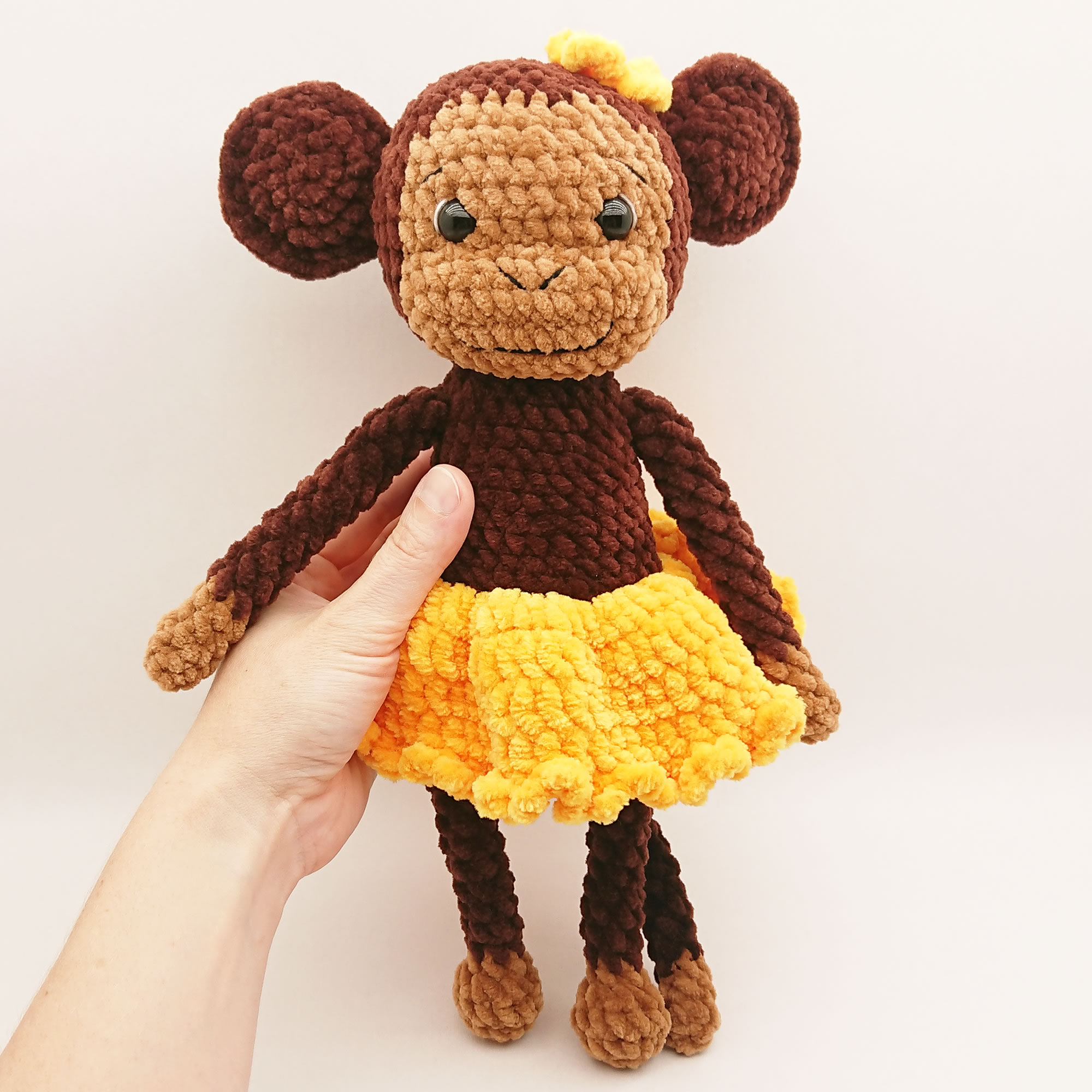 ANIMALS: Monkey girl